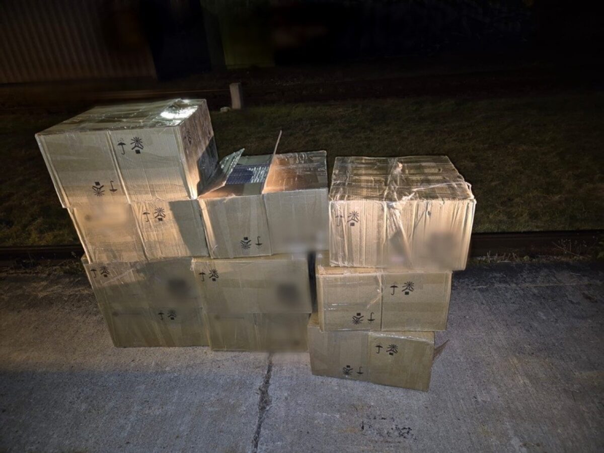 Belarusian Cigarettes Found In Shipping Container From China At Polish ...